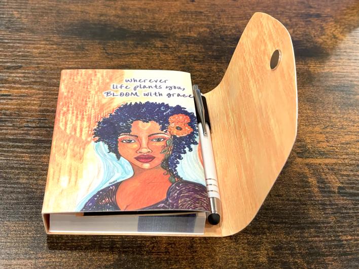 Bloom With Grace Stylus Purse Pal | Notes